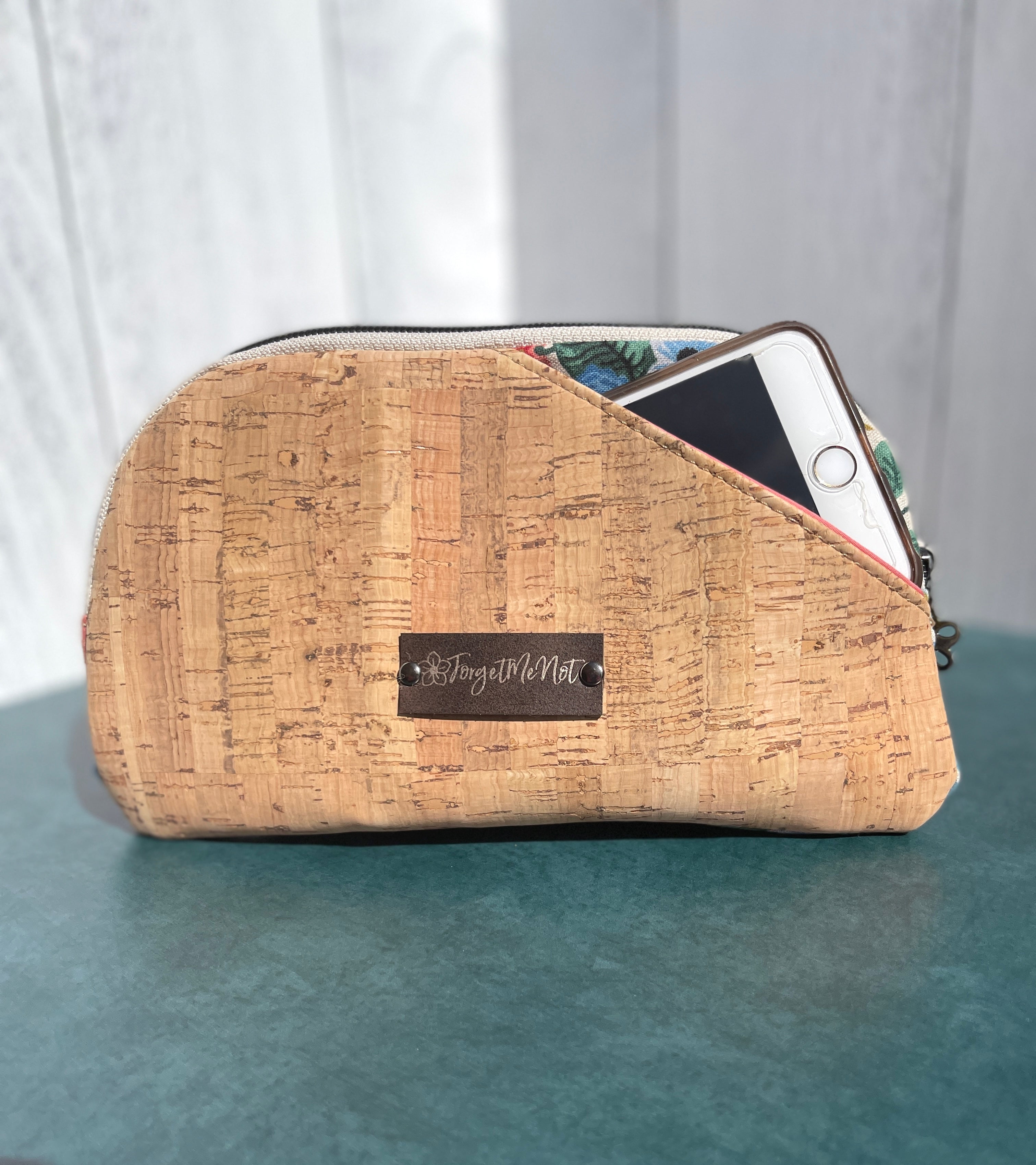 Curvy Clutch Wallet – Forget Me Not Fiber Arts